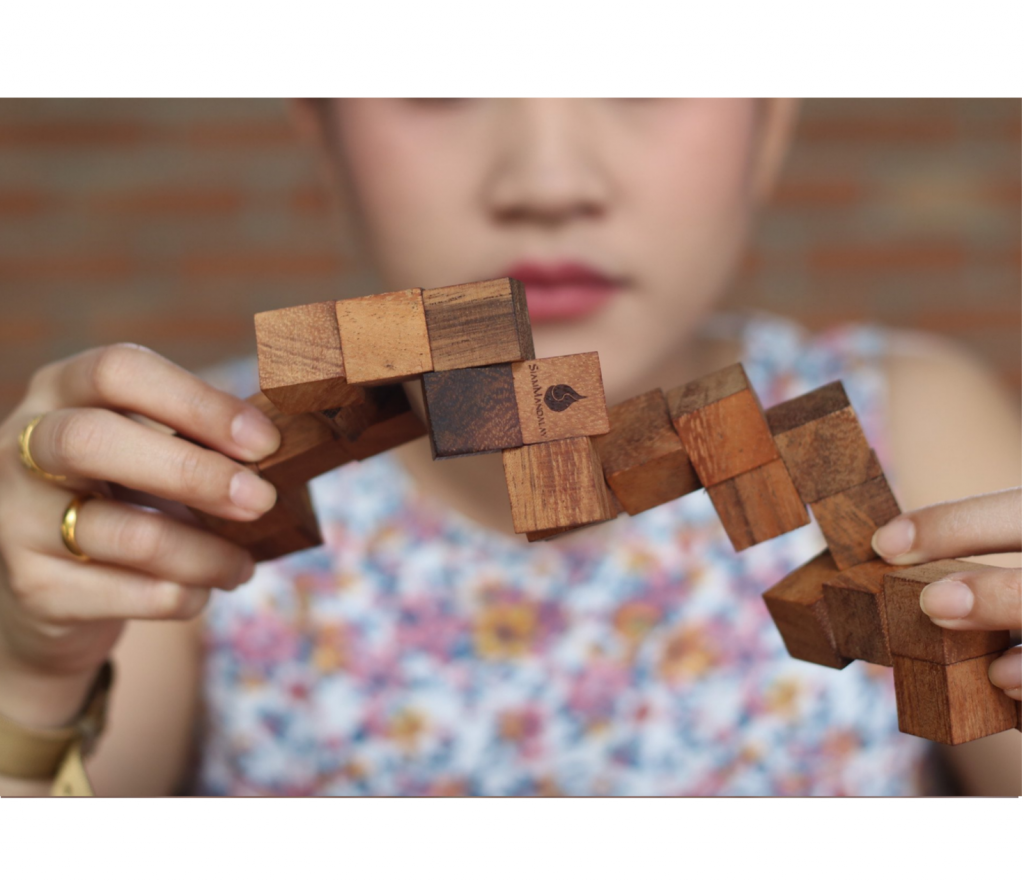 Snake Cube Puzzle or Serpent Cube Wooden Puzzle Toy | SiamMandalay