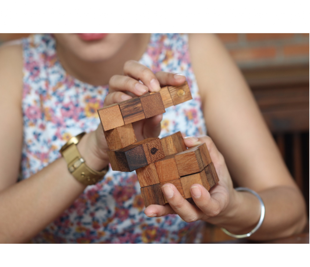 Snake Cube Puzzle or Serpent Cube Wooden Puzzle Toy | SiamMandalay