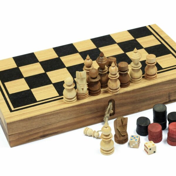 Wooden Quality Backgammon, Checkers and Chess - Set of 3 Games In 1
